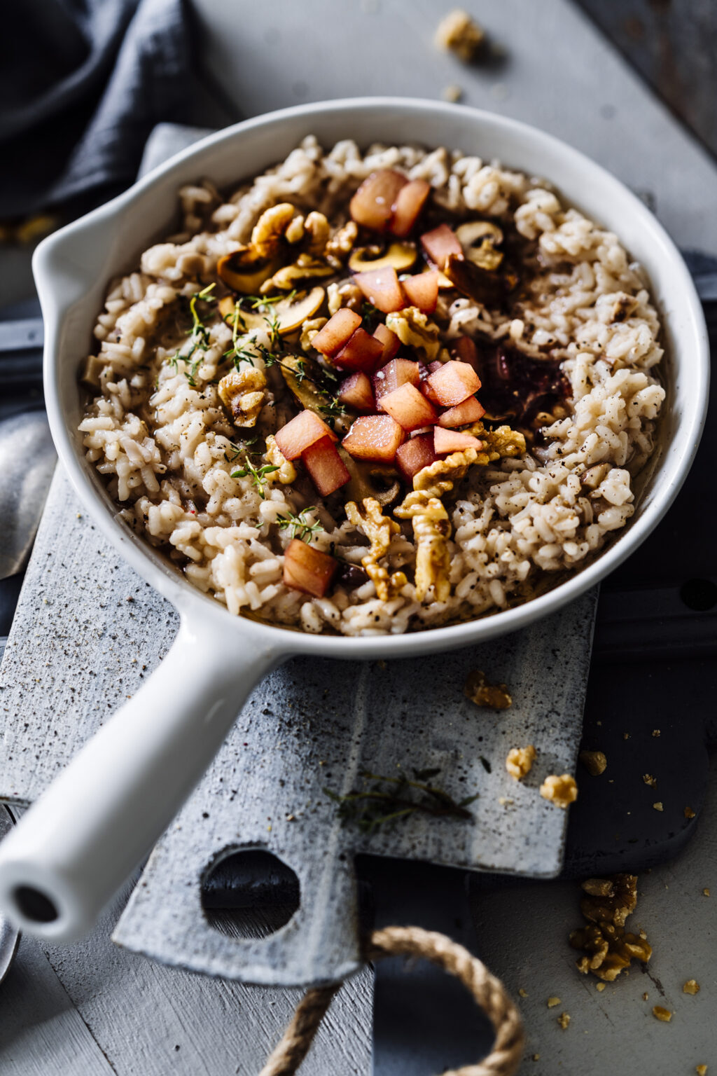 Walnuss Risotto mit Taleggio und Rotweinbirnen - aempf Magazin